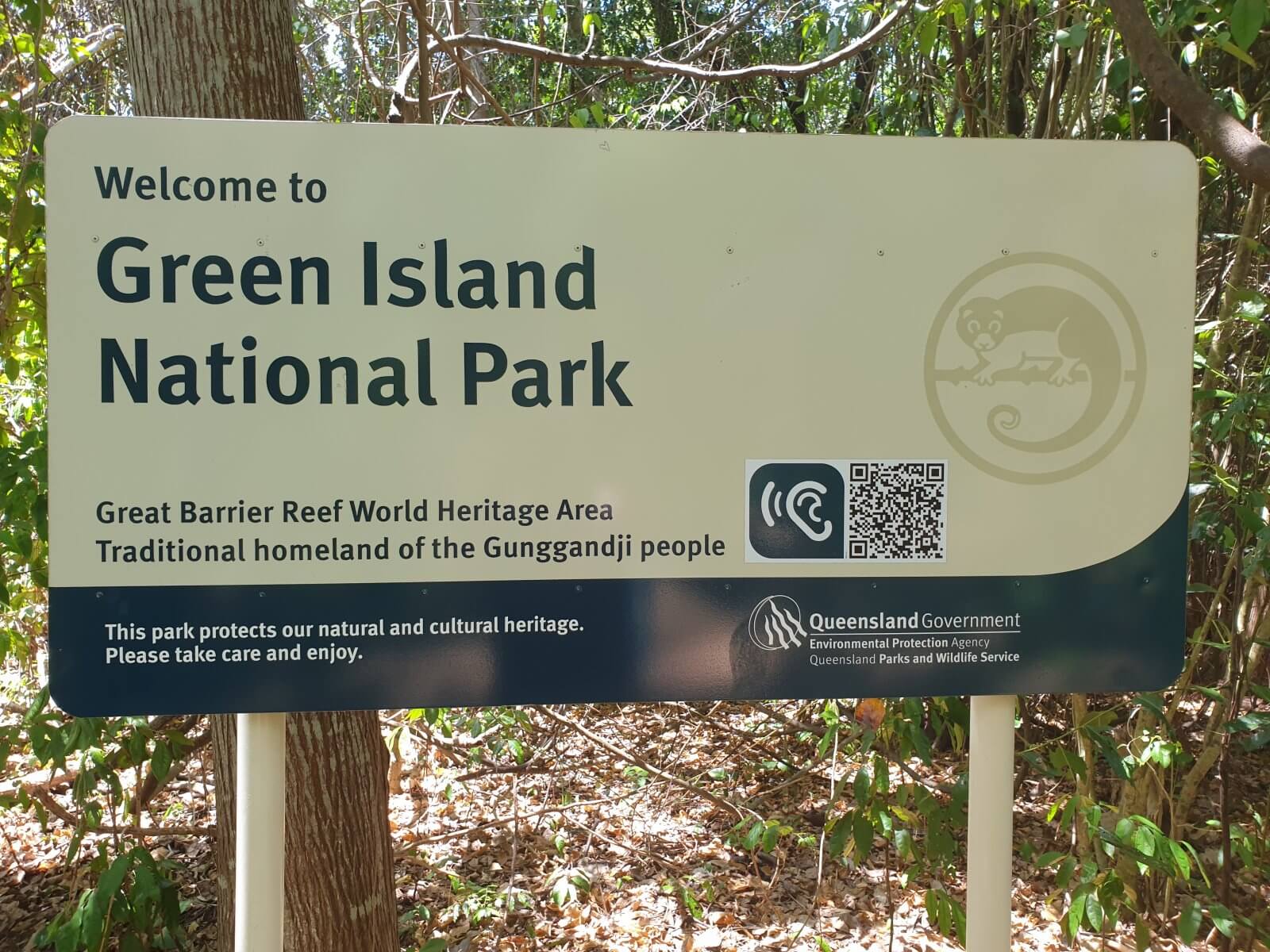 The Awe-Inspiring Great Barrier Reef and Discover 2 Beautiful Islands ...